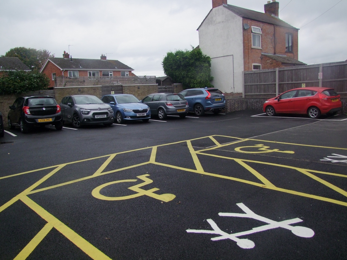 Tarmac donation supports new chapter for Barrow upon Soar library car ...